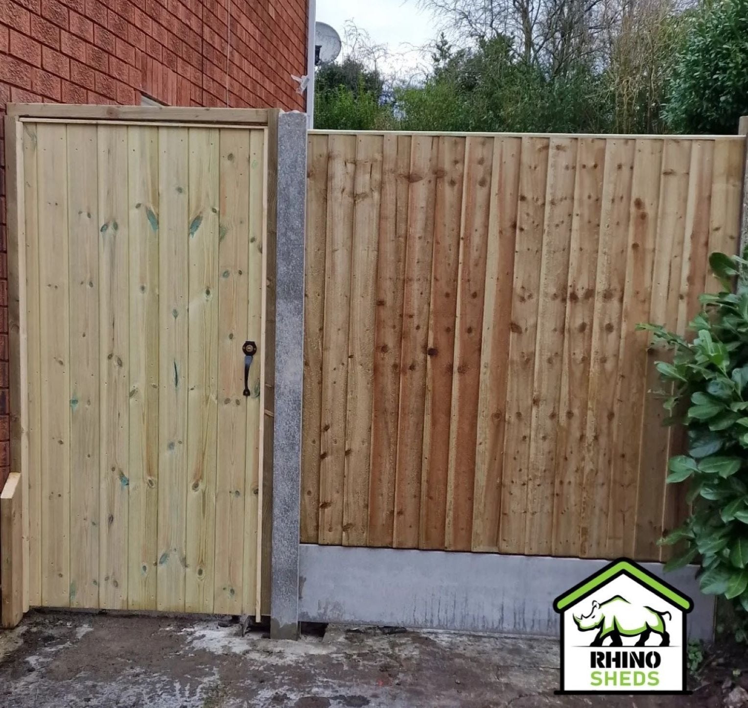 Feather Edge Fence Panels – Rhino Sheds